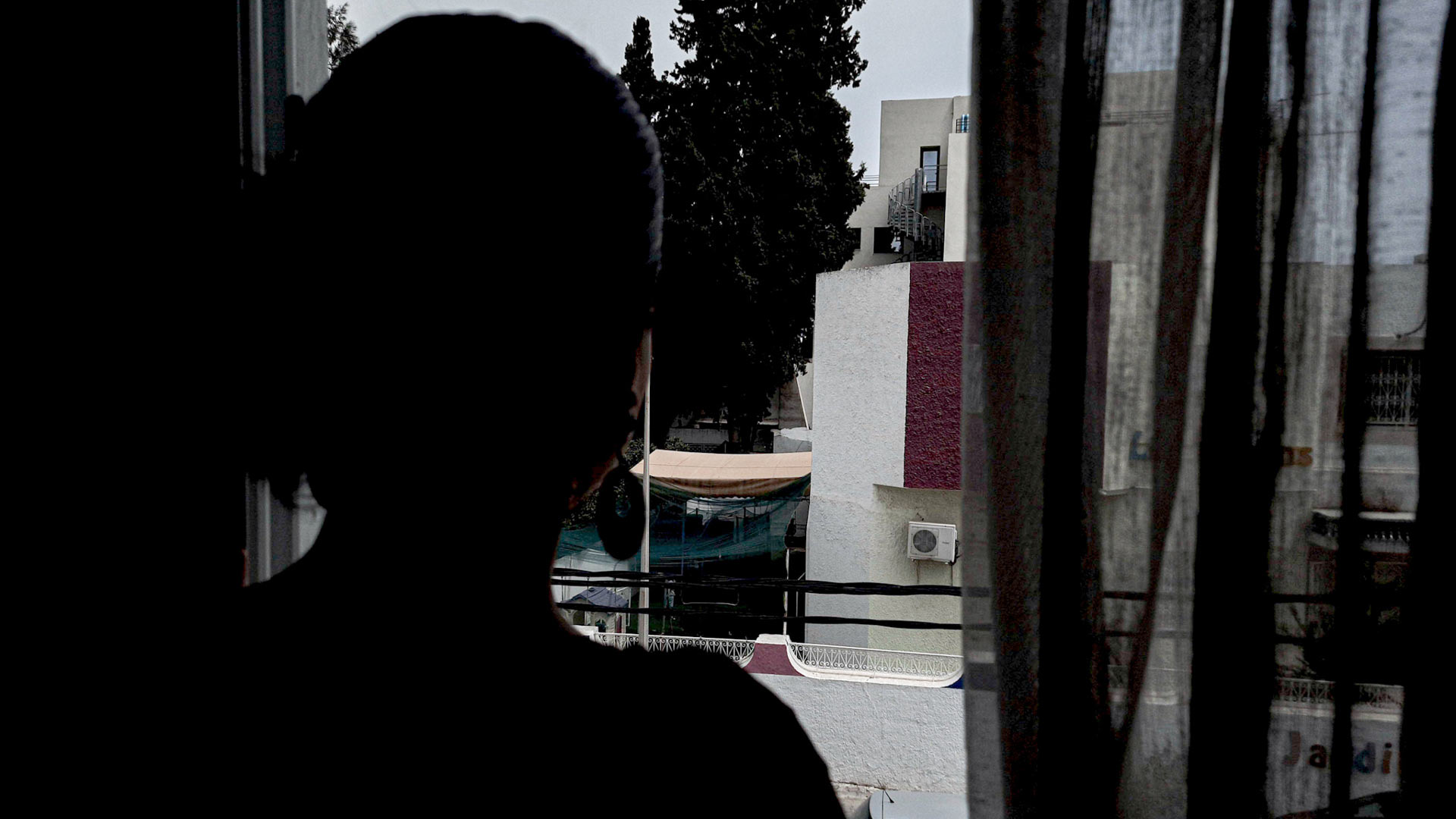 Houyem, 30 ans, responsable de programmation dans une ambassade, 3900 ...